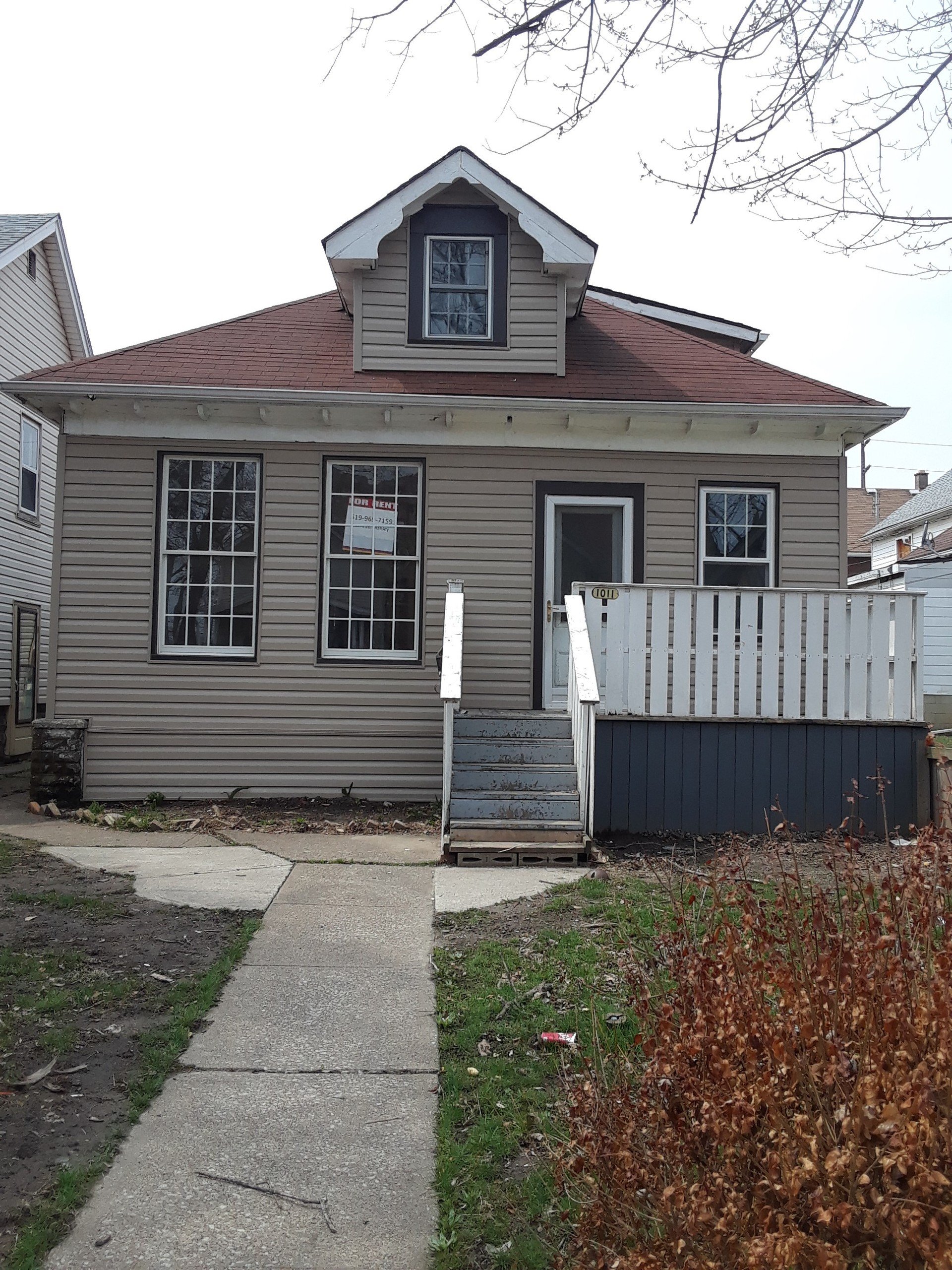 Spacious, Beautiful War Time Home - Available Immediately - Maximum ...